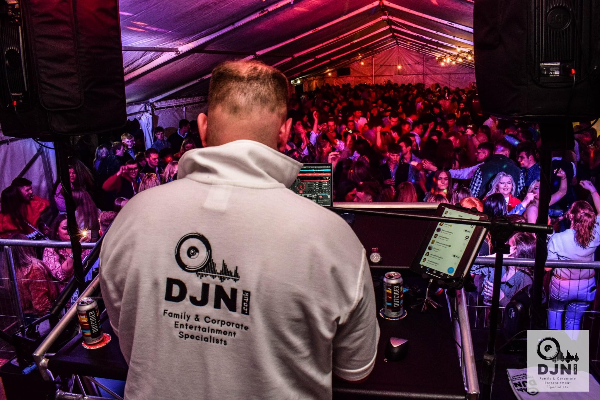 Our DJs – DJNI