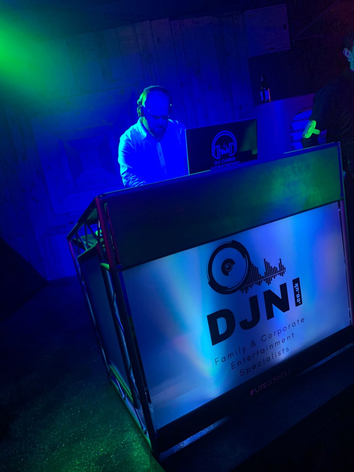 Our DJs – DJNI